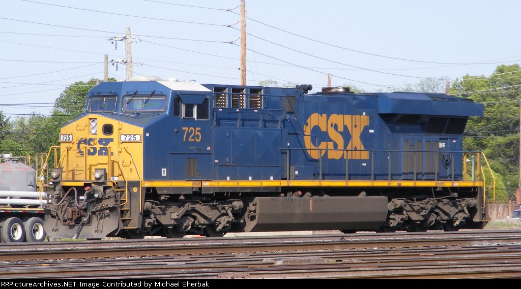 CSX 725